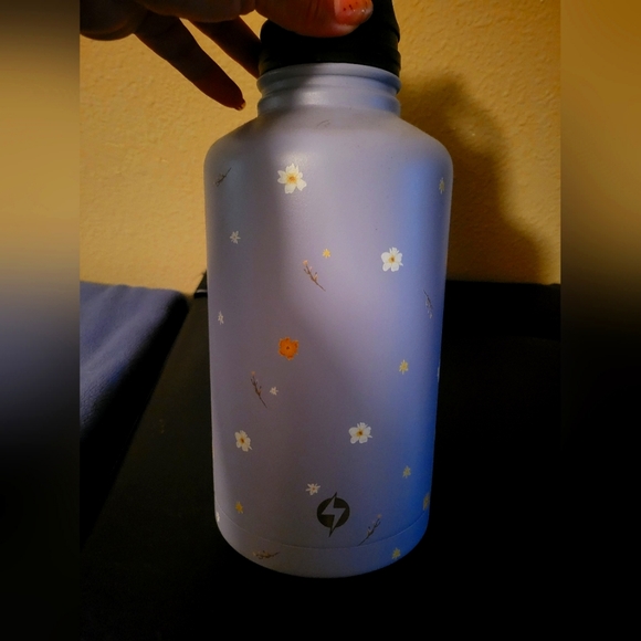 POPFLEX | Other | Popflex Cottagecore Bottle 64 Oz | Poshmark